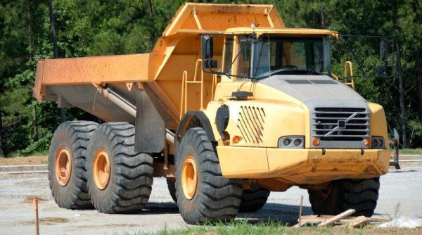 A Breakdown of Dump Truck Operating Costs - Realty Fact